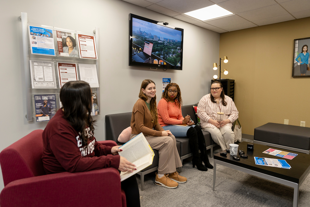 Fast Track Transfer: Get Accepted on the Spot! | Bay Path University
